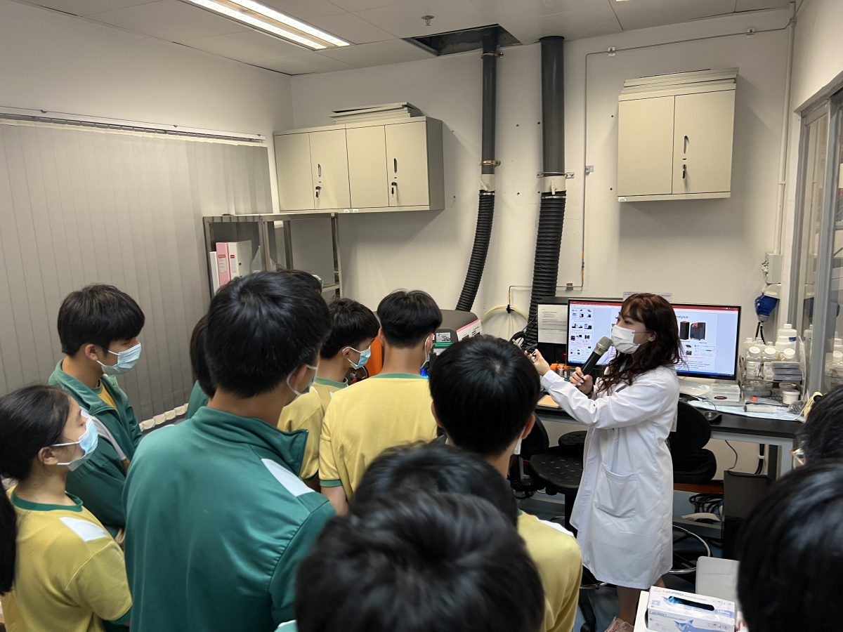 A visit to FHS to bring high school students of Chan Sui Ki Perpetual ...